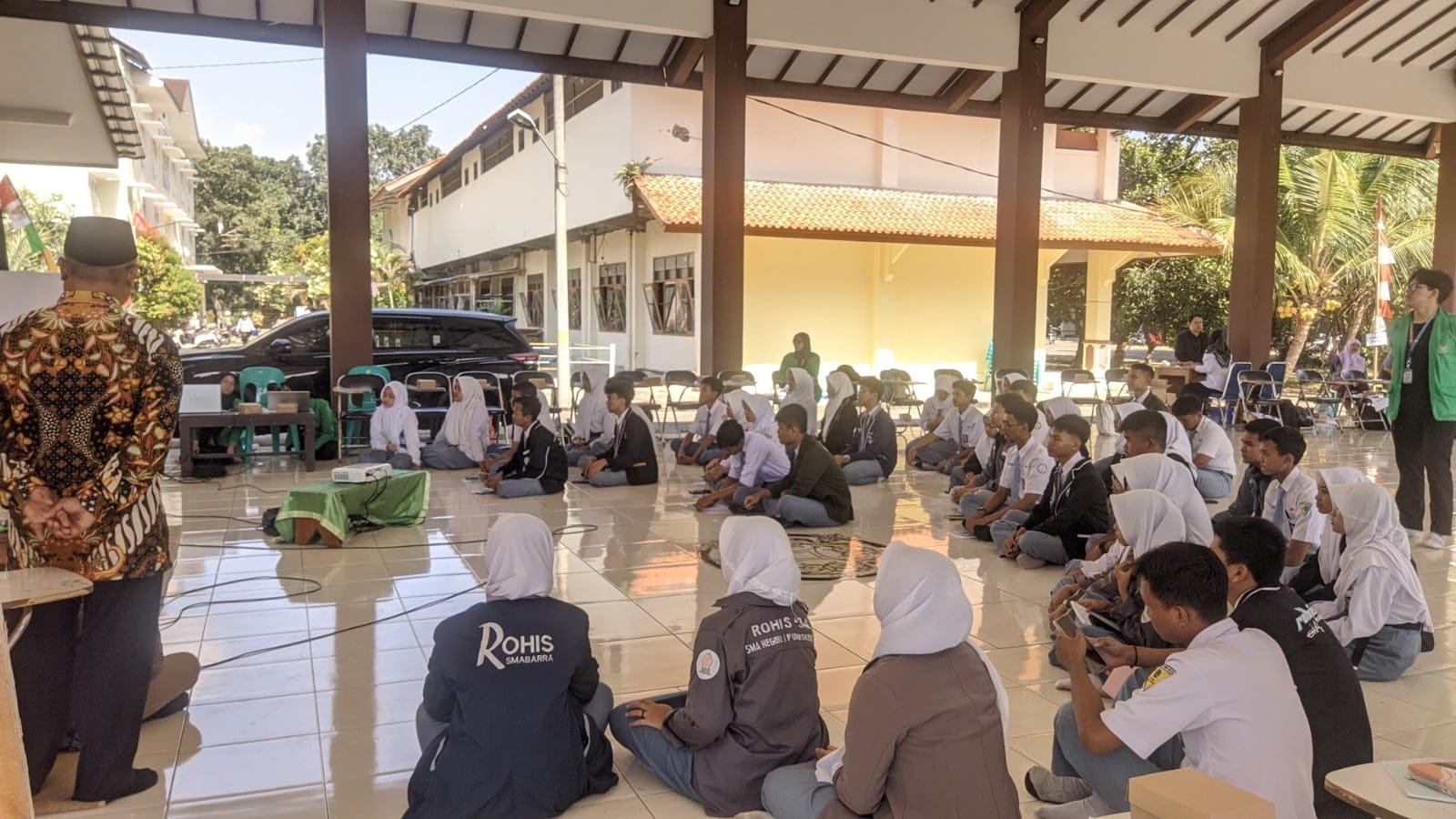 Tim Pengabdian UIN Saizu Adakan Workshop Moderasi Beragama untuk Rohis ...